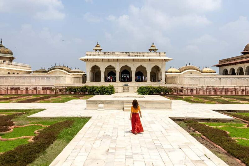 Jaipur: to Taj Mahal & Agra Fort Tour with 5-Star Lunch Trip - FAQ