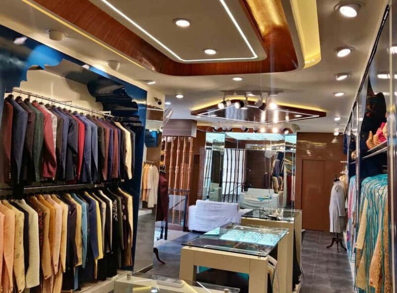 Jaipur: Wedding Outfit Shopping Tour with Local Guy - Exploring Jaipur’s Wedding Market Scene