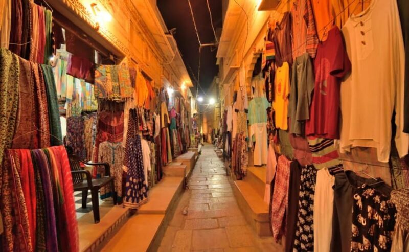 Jaisalmer Walking Tour: A Stroll Through Time and Culture - Local Life and the Atmosphere of the Streets