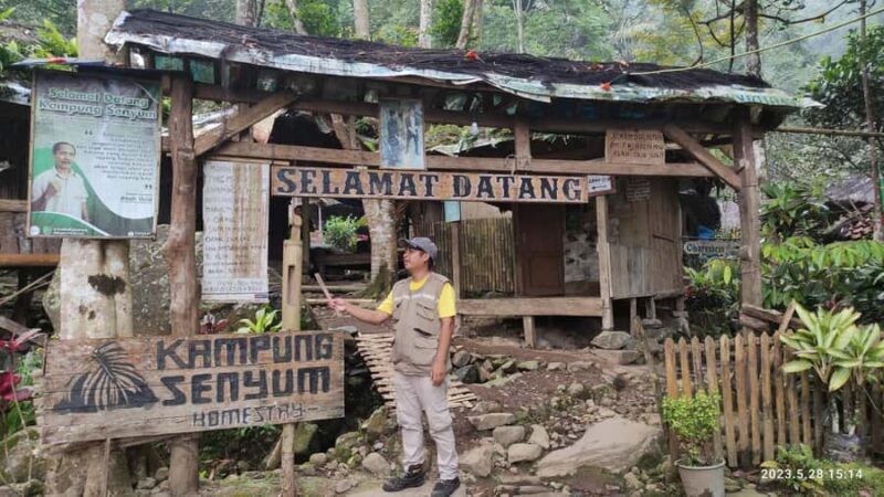 Jakarta: Active Volcano, Waterfall &beautiful local village - FAQs