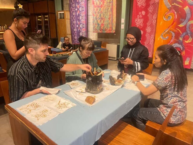 Jakarta: Batik Workshop with Local Designer - FAQ