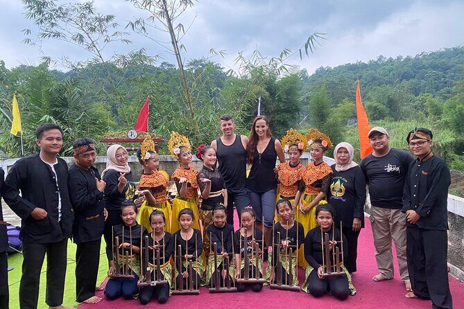 Jakarta Bogor Tour Traditional Performance and Explore Nature - A Deep Dive into the Experience