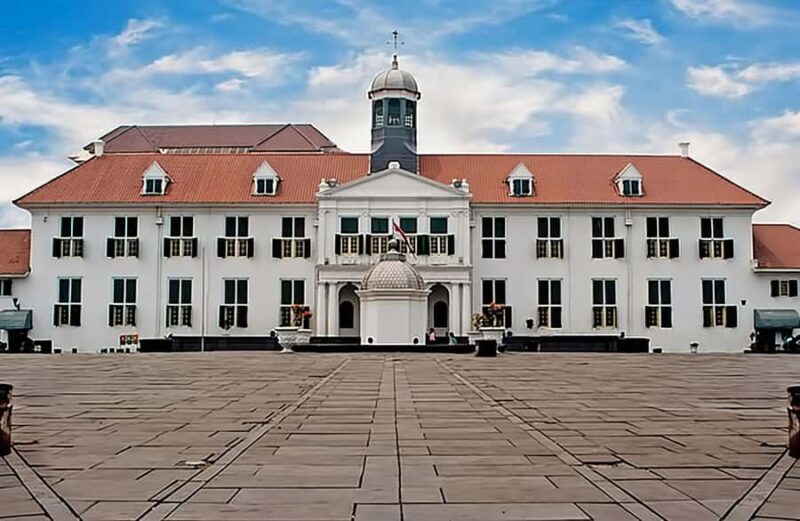 Jakarta City Tour With Chinese Tour Guide - Key Points