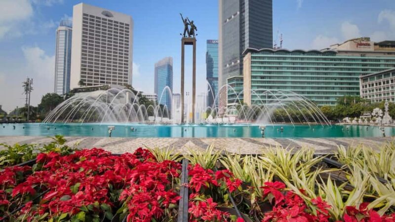 Jakarta: Guided Instagram Tour of Monas - The Experience in Detail