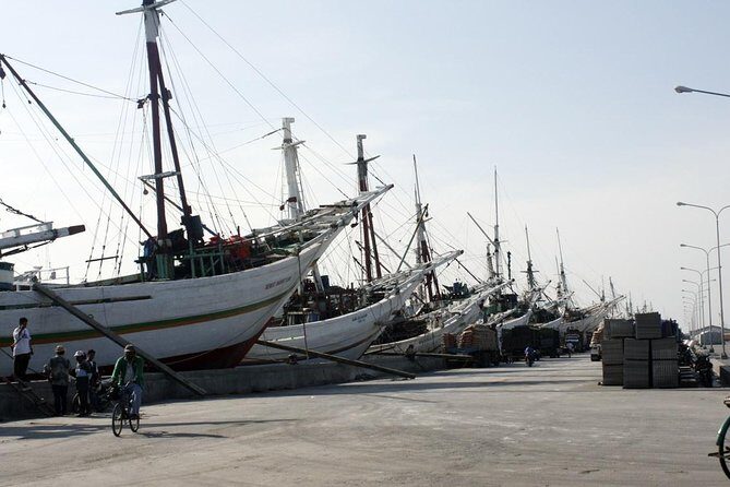 Jakarta Half-Day Guided Tour with a Private Fun Local Host - What Travelers Can Expect