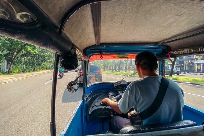 Jakarta Half Day Trip Bajaj Experience and Local Food Testing - Key Points