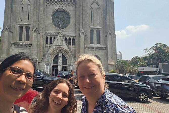 Jakarta Half Day Visit The Monument with Highlight City Tour - Who Should Consider This Tour?