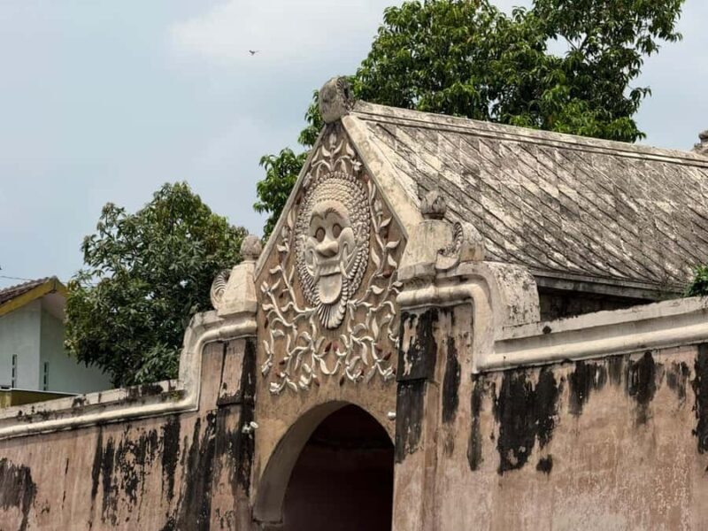 Jakarta: Java to Bali Train Tour with Hotels - FAQ