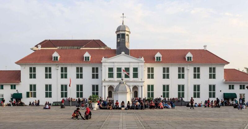 Jakarta: Museums, Chinatown & Colonial Landmarks Group Tour - The Sum Up