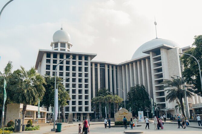 Jakarta One Day Trip Faith and Sunset Journey - Discovering Jakarta’s Landmark Heritage: An Overview