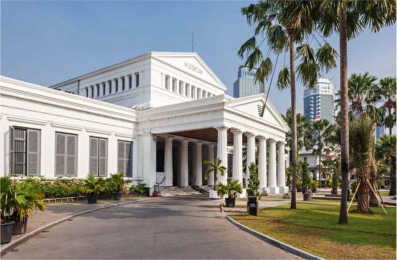 Jakarta Port: Private Guided City Highlights Shore Excursion - Key Points