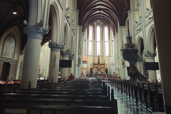 Jakarta Private City Tour with Obama School visit - Inside Istiqlal Mosque and Jakarta Cathedral