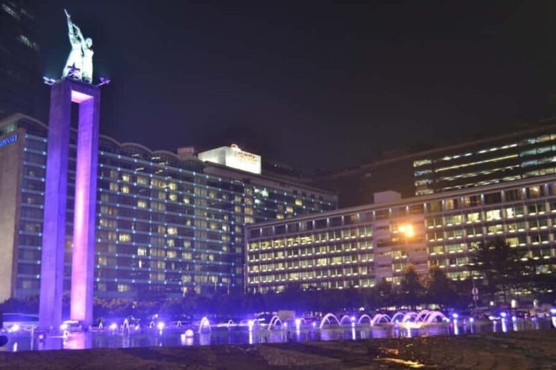 Jakarta: Private Guided Sightseeing & Street Food Night Tour - An Overview of the Experience