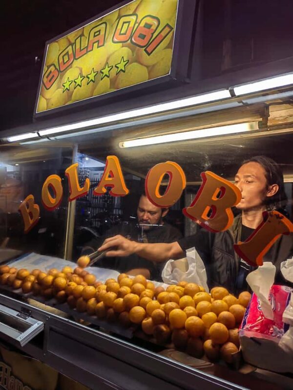 Jakarta: Private Street Food Tour with MRT Transportation - Why This Tour Works