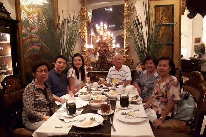 Jakarta Private Tour with local Guide & Lunch - Whats Included and Whats Not
