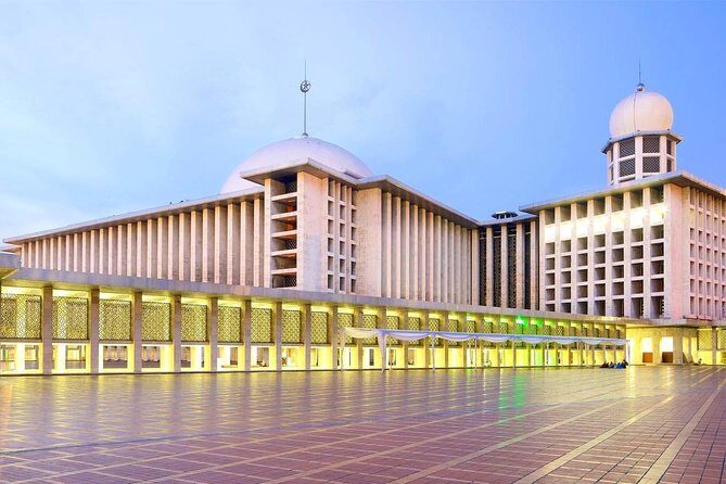 Jakarta : Private Tour with Lunch ( Custom ) - The Sum Up