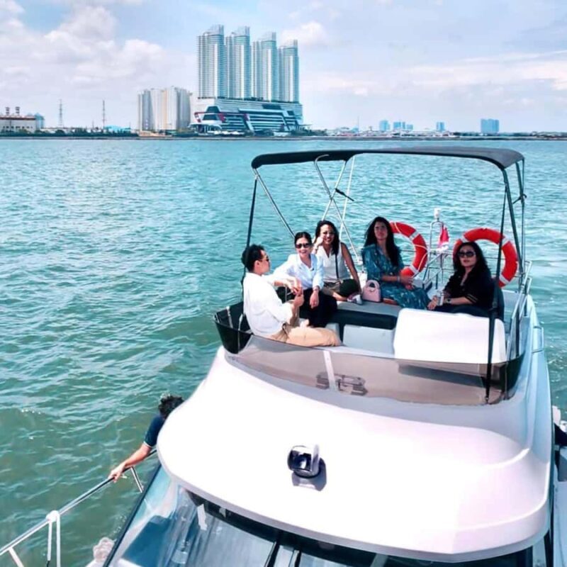 Jakarta: Private Yacht to Asha Resort w/ Snorkel - Who Should Consider This Tour?