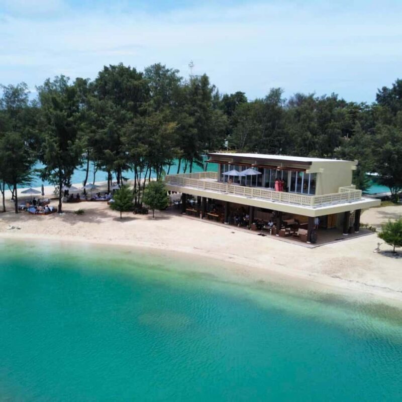 Jakarta: Private Yacht Trip to Dolphin, Ponco & Asha Islands - Transportation and Logistics