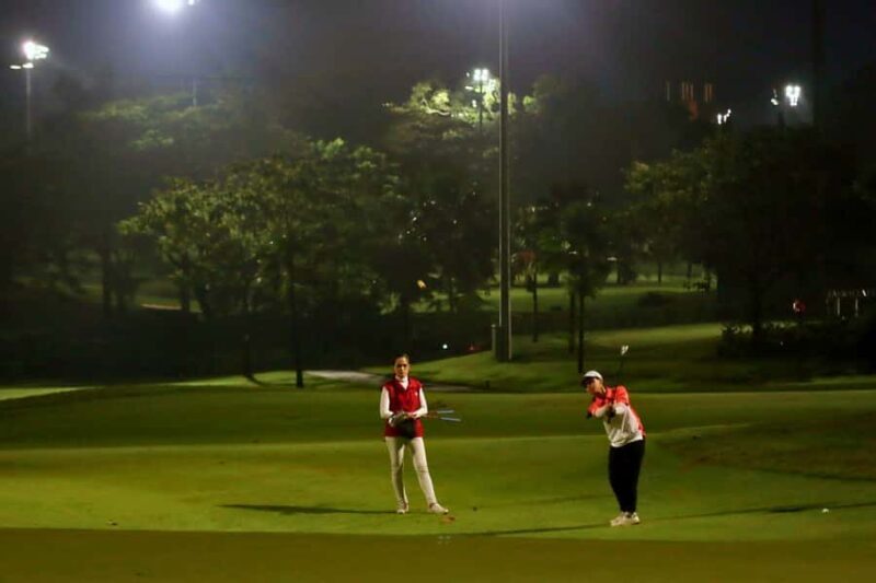 Jakarta: Senayan Night Golf with City Views and Transfer - The Course and Its Unique Features