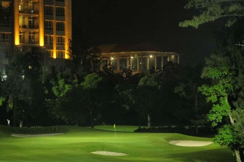 Jakarta: Senayan Night Golf with City Views and Transfer - Practical Tips for Making the Most of Your Night Golf Experience