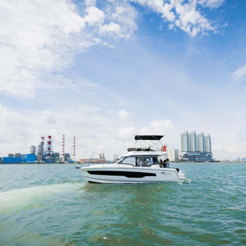 Jakarta: Sunset Yacht for Party & Birthday with Champagne - FAQ