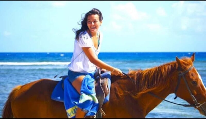 Jamaica: Private Horseback Ride and Swim in the Sea - Key Points