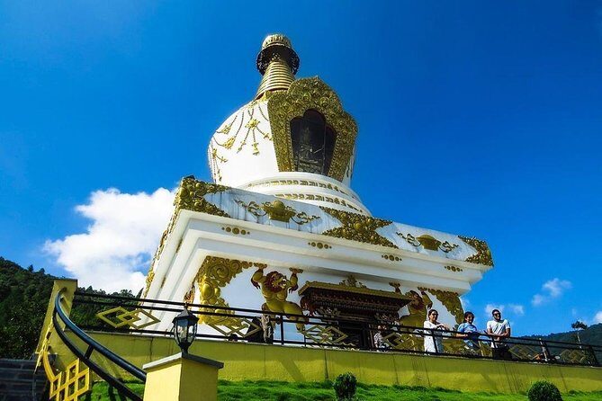 Jamchen Vijaya Stupa with short hike and Budanilkantha sightseeing - FAQ