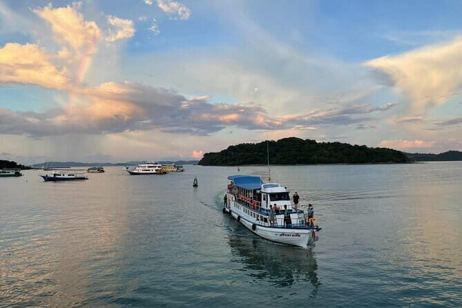 Jamesbond Island Full Day Trip by Big Boat - Stop 3: Hong Island or Na Care Island – Beach and Relaxation