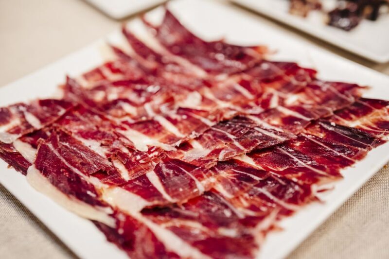 Jamón Iberico Masterclass with Wine Tasting Sagrada Familia - FAQ