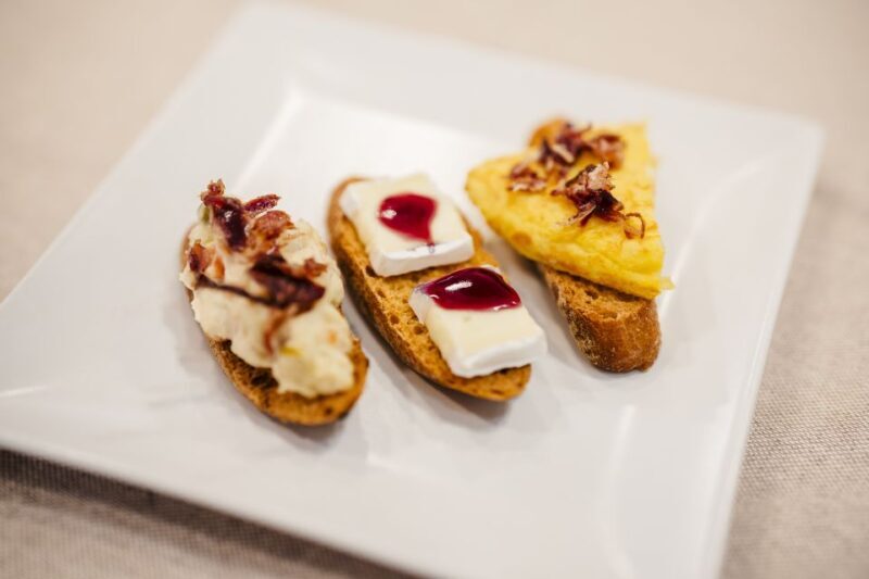 Jamón Iberico Tasting Experience with Cava Sagrada Familia - FAQ