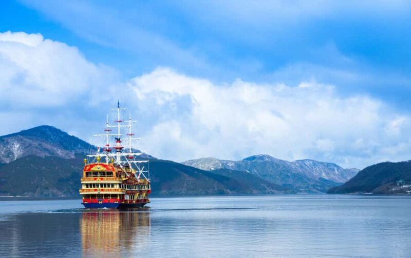 Japan: 6-Day Muslim-Friendly Tour with Meals & Guide - Authentic Experiences and Stunning Views