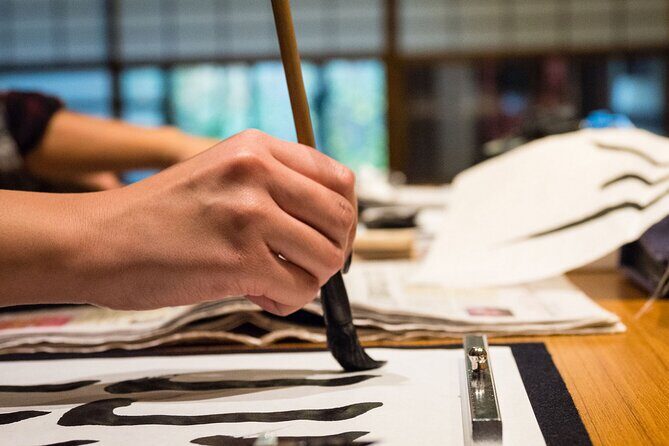 Japanese Calligraphy in a Kyoto Machiya - An Introduction to Kyoto’s Calligraphy Experience