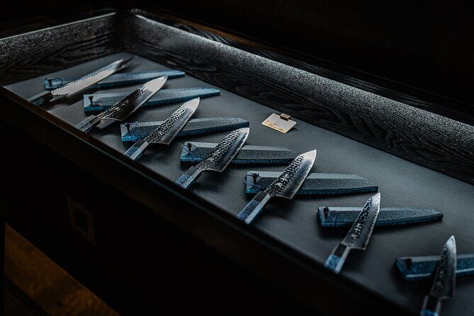 Japanese Crafts and Sake Tasting - Key Points