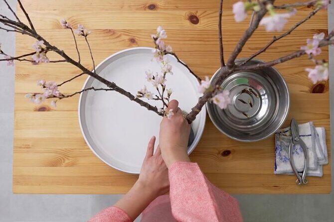 Japan's Customs of Ikebana Art, Tea Ceremony & Kimono Welcome - The Sum Up