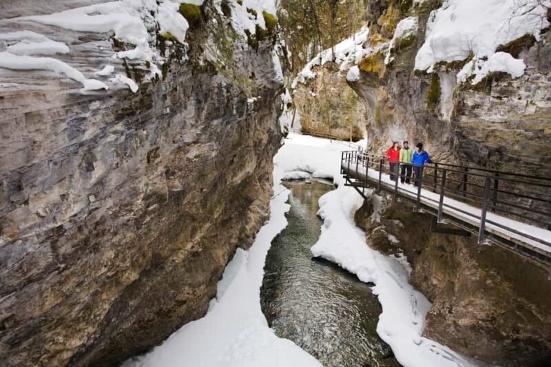Jasper: Day Tour to Jasper's Lakes & Banff Canyon - Key Points