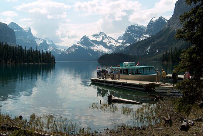 Jasper National Park Tour: Maligne Valley, Medicine Lake and Spirit Island - FAQs