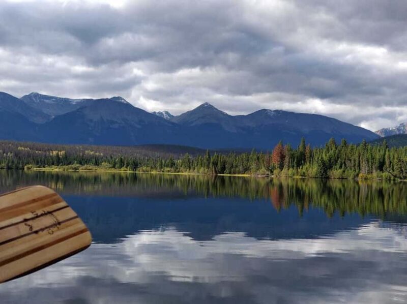 Jasper: Pyramid Lakes Guided Canoe Trip with Snacks & Drinks - An In-Depth Look at the Pyramid Lakes Canoe Trip