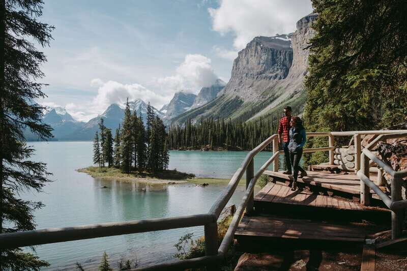 Jasper: Sightseeing Tour with Maligne Lake Cruise - Analyzing the Value and Practicalities