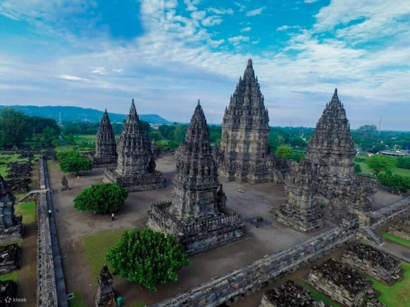 "Java's Cultural Heritage: Borobudur and Prambanan Tour" - A Deep Dive into the Tour Experience