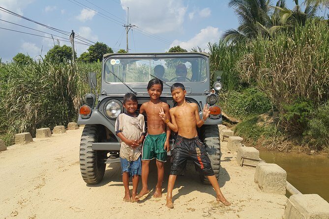 Jeep Adventure - Visiting Iconic Waterfalls and Hidden Ponds