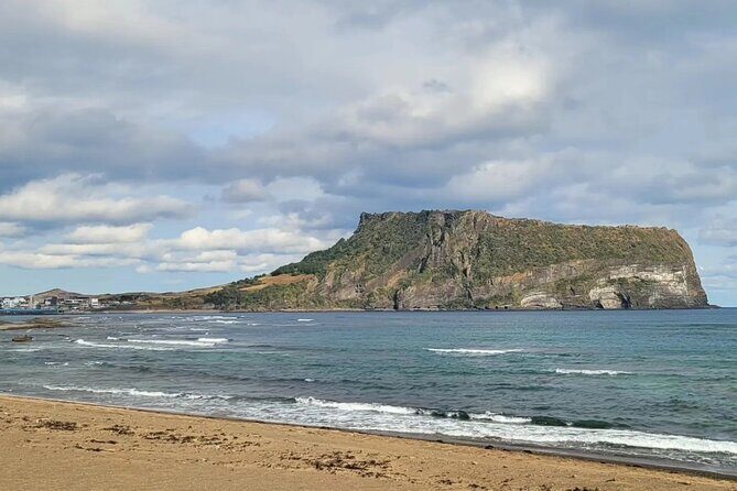 Jeju English Private Taxi Tour(1day, 2days, 3days & 1 to 8pax) - Why Choose a Private Taxi Tour in Jeju?