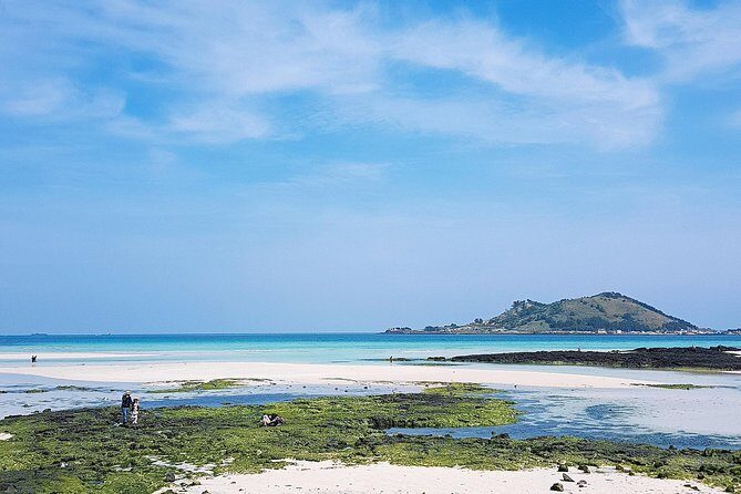 Jeju Island SouthWest UNESCO Day Tour - FAQs