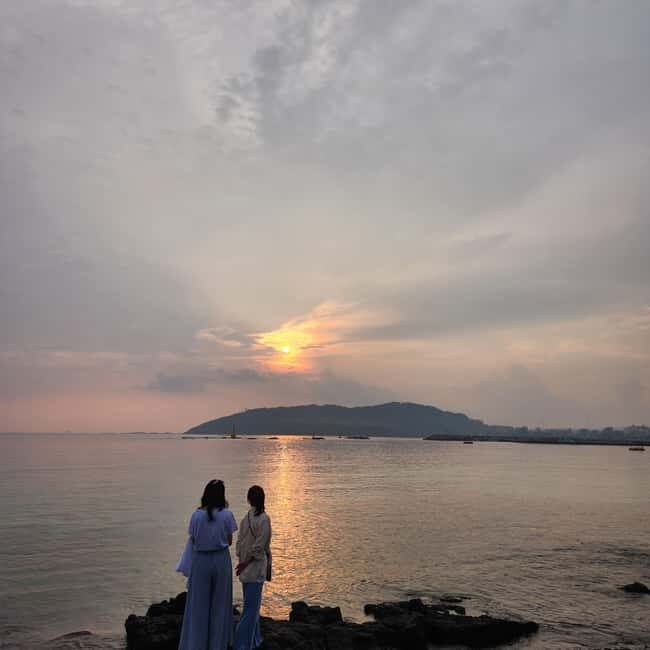 Jeju Island: Sunrise Guided Tour with Hotel Pickup - Key Points