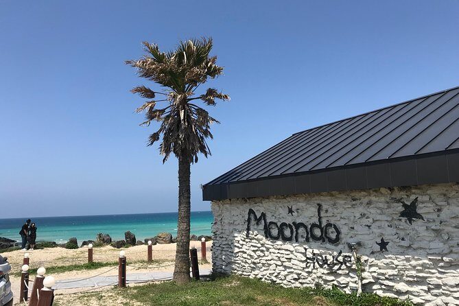 Jeju island: Van tour with a guide who the most loves JEJU - FAQ