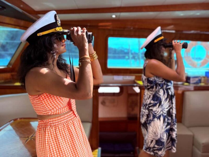 Jeju Small Group Tour incl. Yacht Cruise, Falls & Mt.Halla - Exploring Jeju’s Natural and Cultural Gems