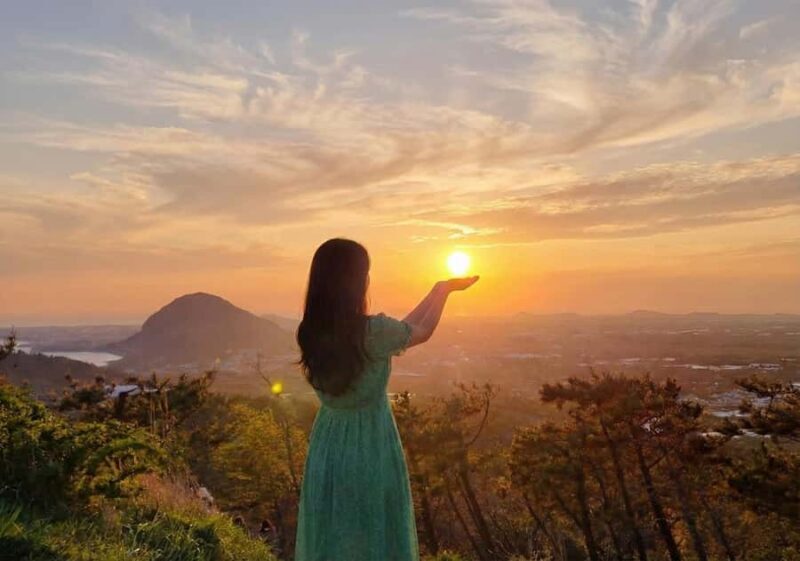 Jeju: Sunrise Small Volcano Hike (3 Hours, Pick-up) - Key Points