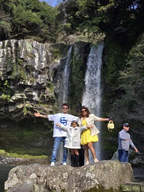 Jeju: West & South Full-Day Authentic Tour - Exploring Jeju’s West & South: A Detailed Look at the Itinerary