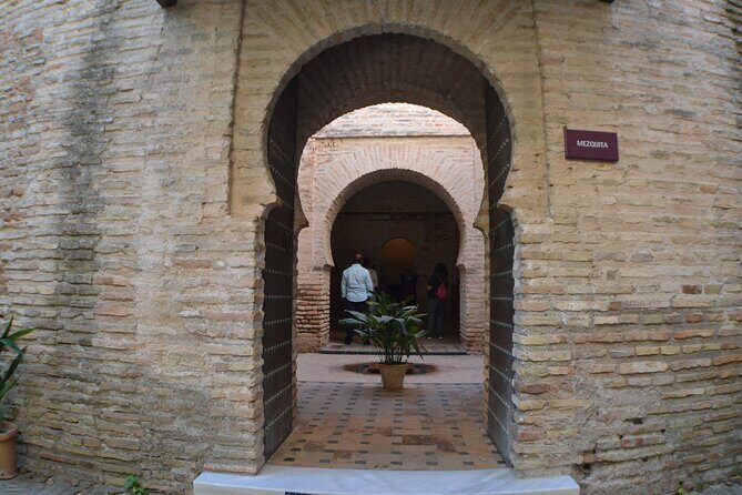 Jerez City Private Walking Tour - Key Points
