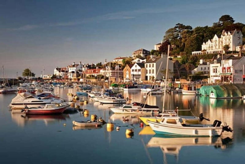 Jersey: Scenic Boat Cruise with Lighthouse Views - The Experience: What You’ll See and Feel