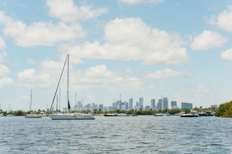 Jet Ski Miami : Experience the Ultimate Water Fun ! - Key Points